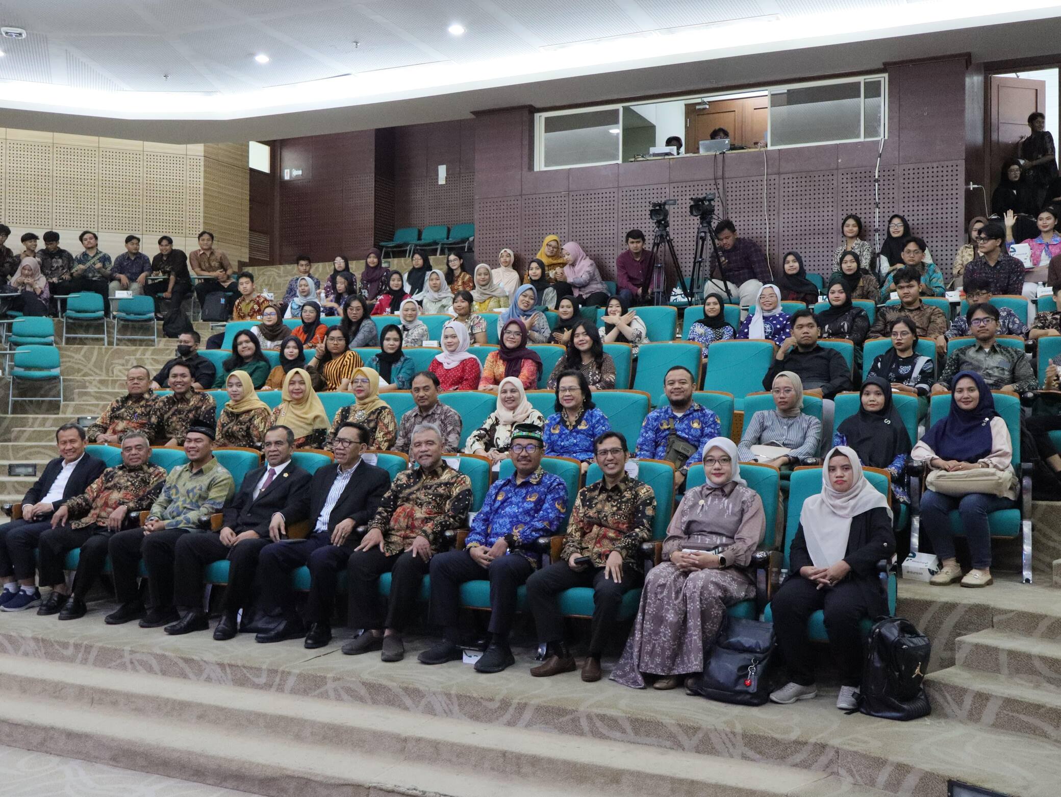 PPKn UNJ Gelar Seminar Nasional dan Call for Papers: “Membumikan Pancasila” - Fakultas Ilmu ...